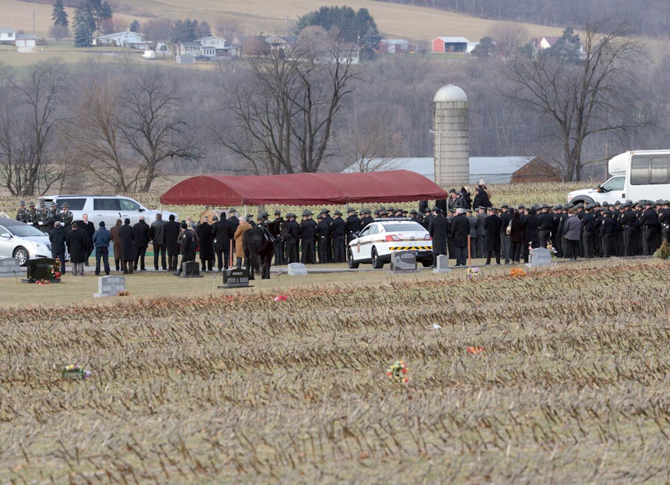 Hundreds attend Weaver’s funeral | News, Sports, Jobs - Altoona Mirror